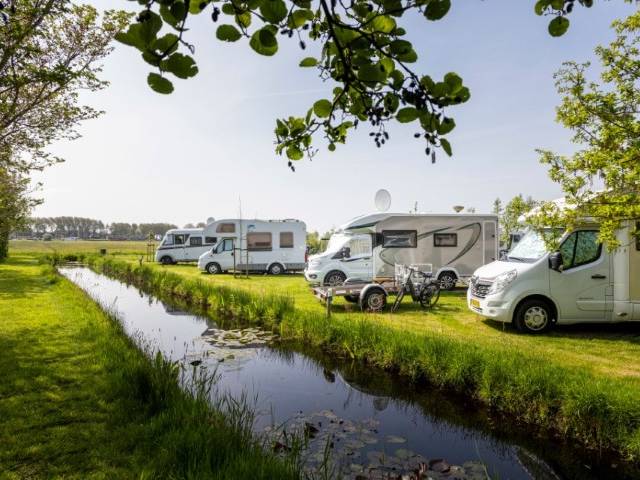 Recreatiepark De Jerden - gelegen bij de Friese meren en Sloten